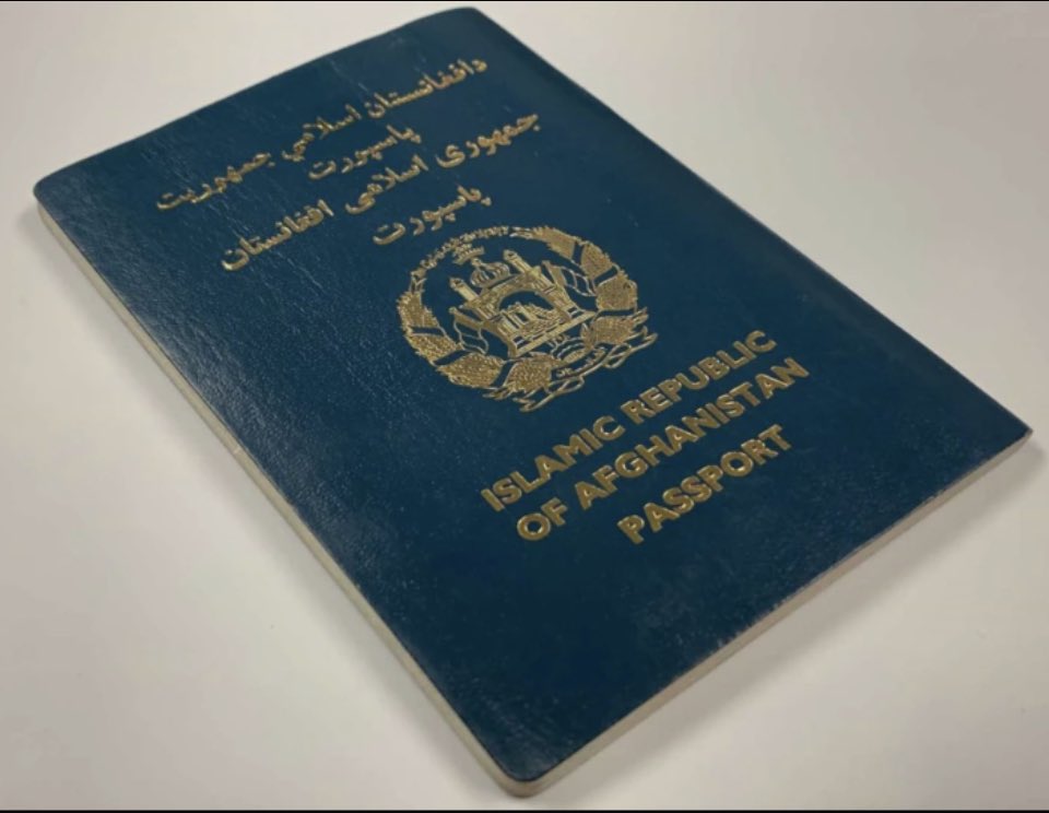 Instructions on passport procedures and accompanying fees